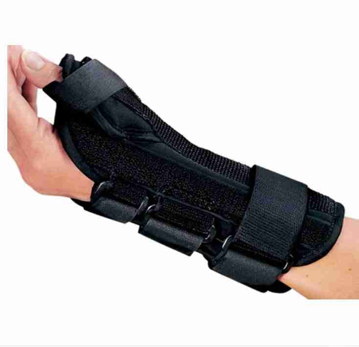 ProCare® ComfortForm™ Left Wrist Splint with Abducted Thumb, Medium ...